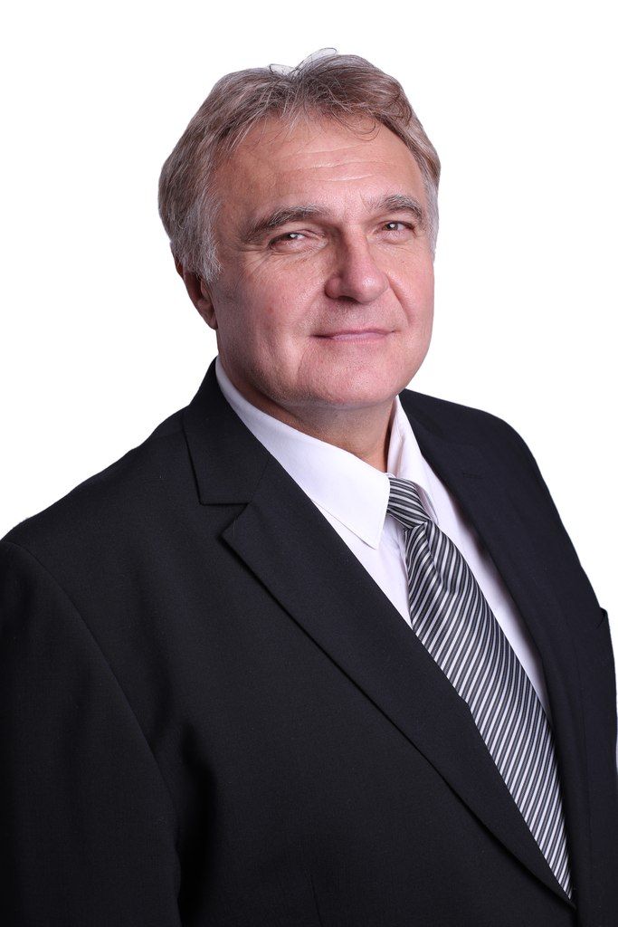 Kapcsolat - Garay Szűcs